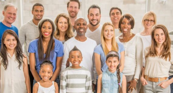 How To Plan a Successful Family Reunion Event